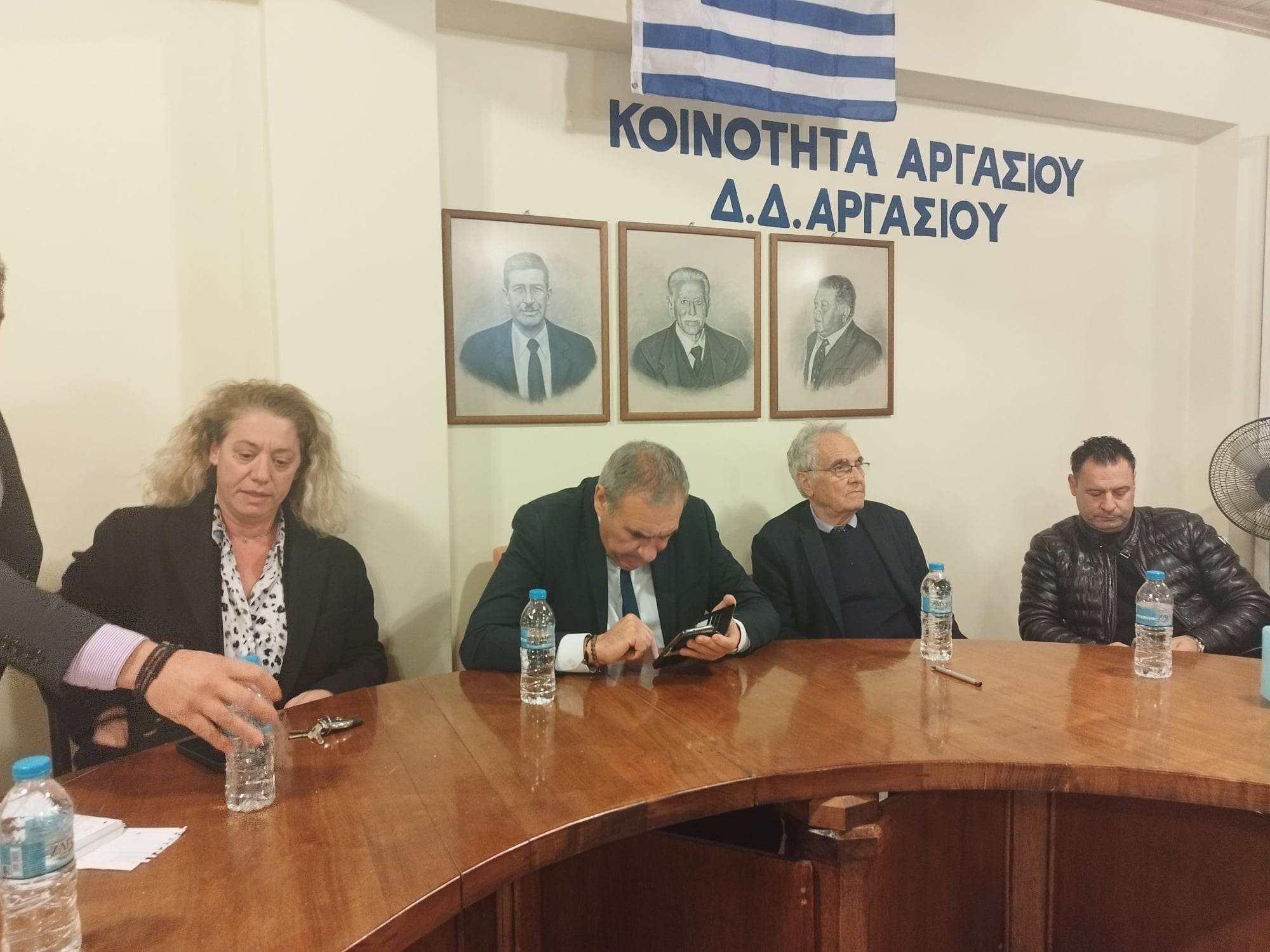 Ζάκυνθος - Αργάσι : Συγκέντρωση κατοίκων παρουσία Βουλευτή, Δημάρχου ...