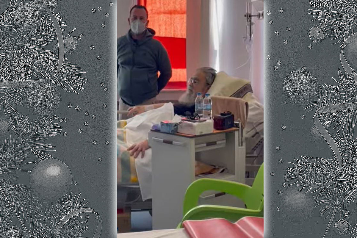 ΝΥΧΘΗΜΕΡΟΝ: Ο Μητροπολίτης Δωδώνης ψάλλει παραδοσιακά πρωτοχρονιάτικα ...